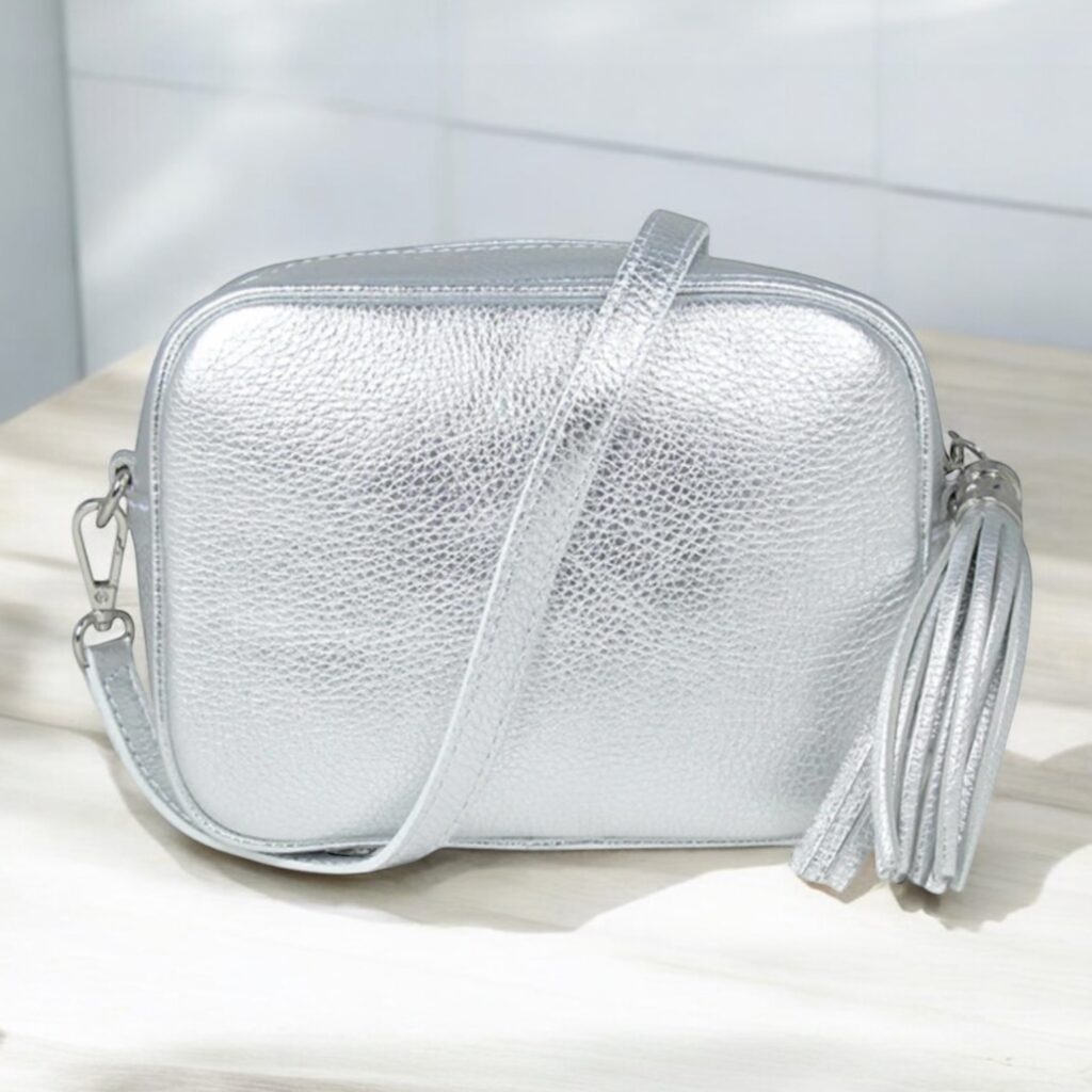 Crossbody Single zip camera bag | Niche Handbags & Luggage